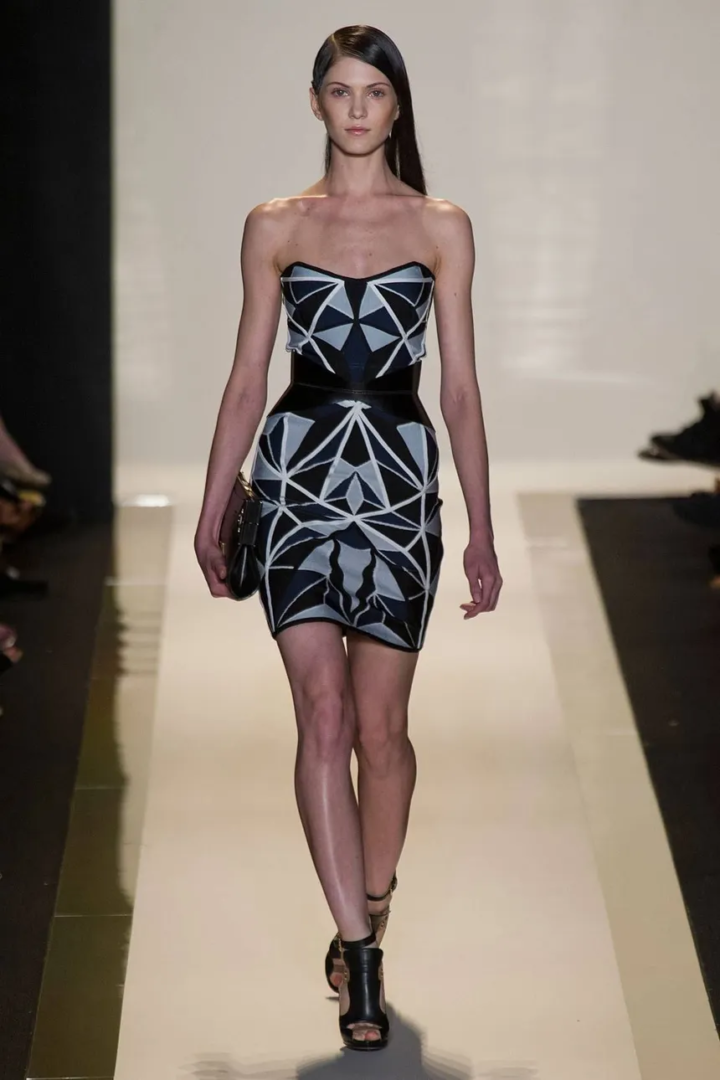 Art-Inspired Outfits: Ensembles influenced by famous artworks or ...